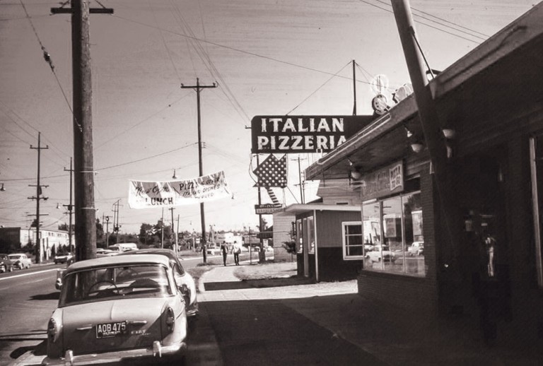 Vince’s Italian Pizzeria | Pizza Hall of Fame | Celebrating America's ...